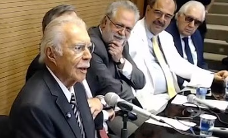 » Sarney: O presidente da redemocratização no Brasil mostra sua conduta ...